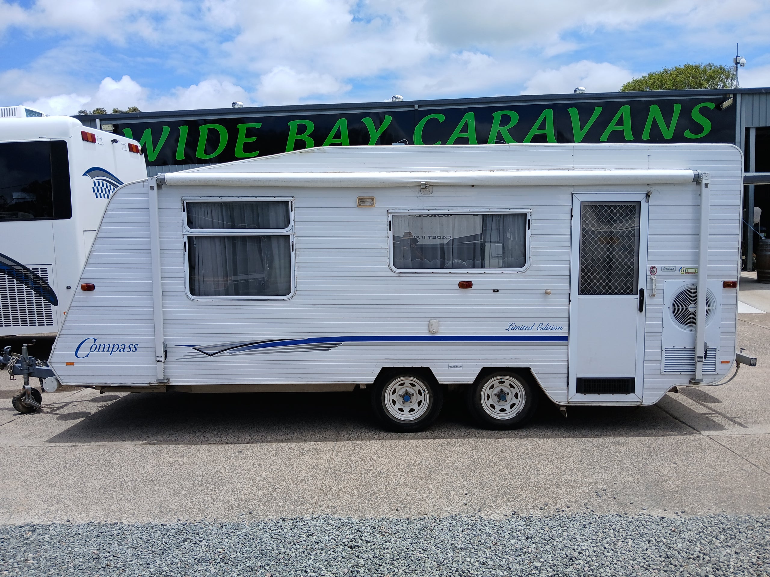 Compass LE 19ft Caravan | Wide Bay Caravans